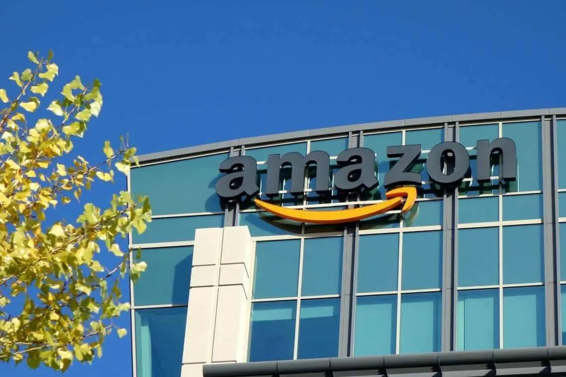 Por que a Amazon contratou mais de mil alunos de MBA em um ano