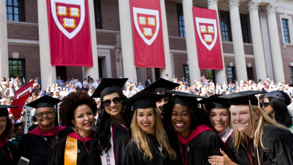 Mentoria gratuita para quem quer fazer graduação ou pós em Harvard!