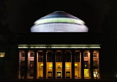 MIT suspende SAT e ACT para applications em 2021 e 2022