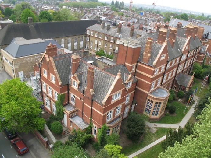 A ESCP, 1ª Escola de Negócios do mundo, oferece bolsas de até 50%